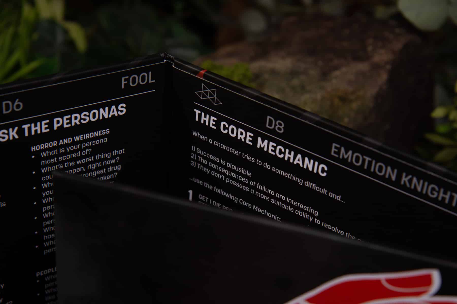 DIE GM screen - Rowan, Rook and Decard